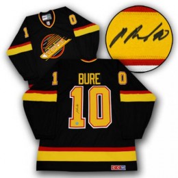 Pavel Bure Cards, Rookies and Autographed Buying Memorabilia Guide